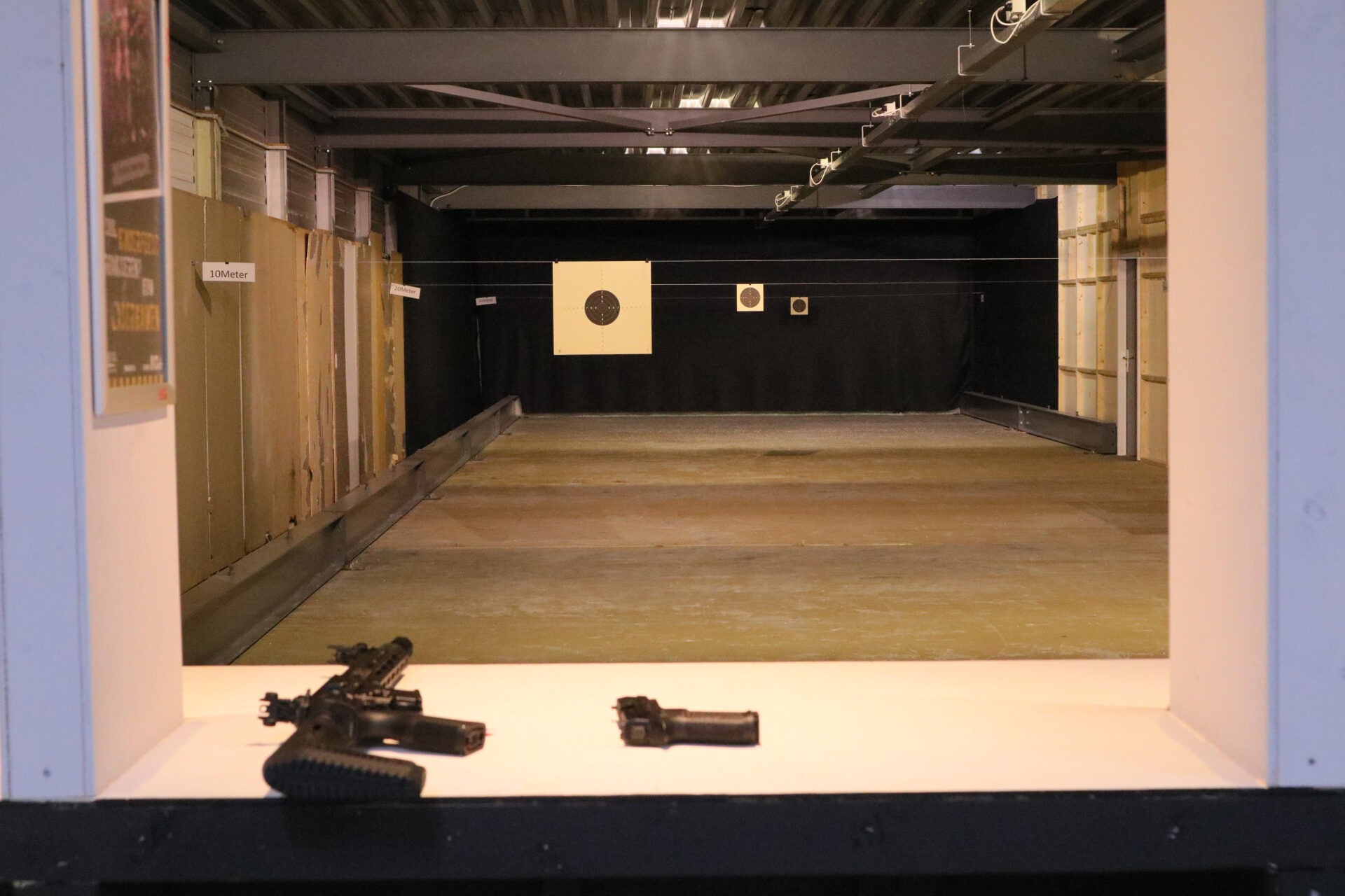 Airsoft shooting Range - Unit 13